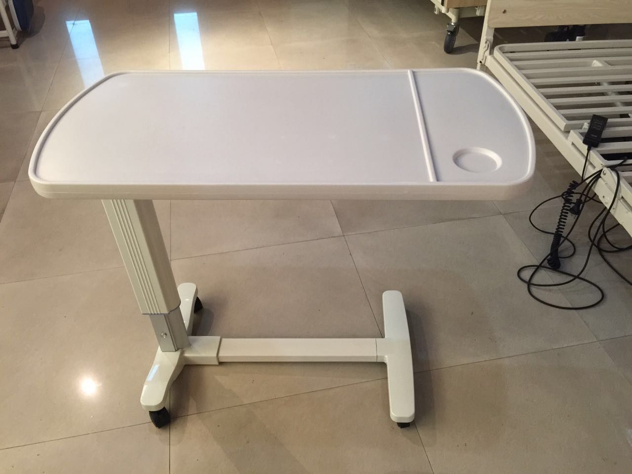 Overbed table on casters - BES-PM020 - Besco Medical - height-adjustable