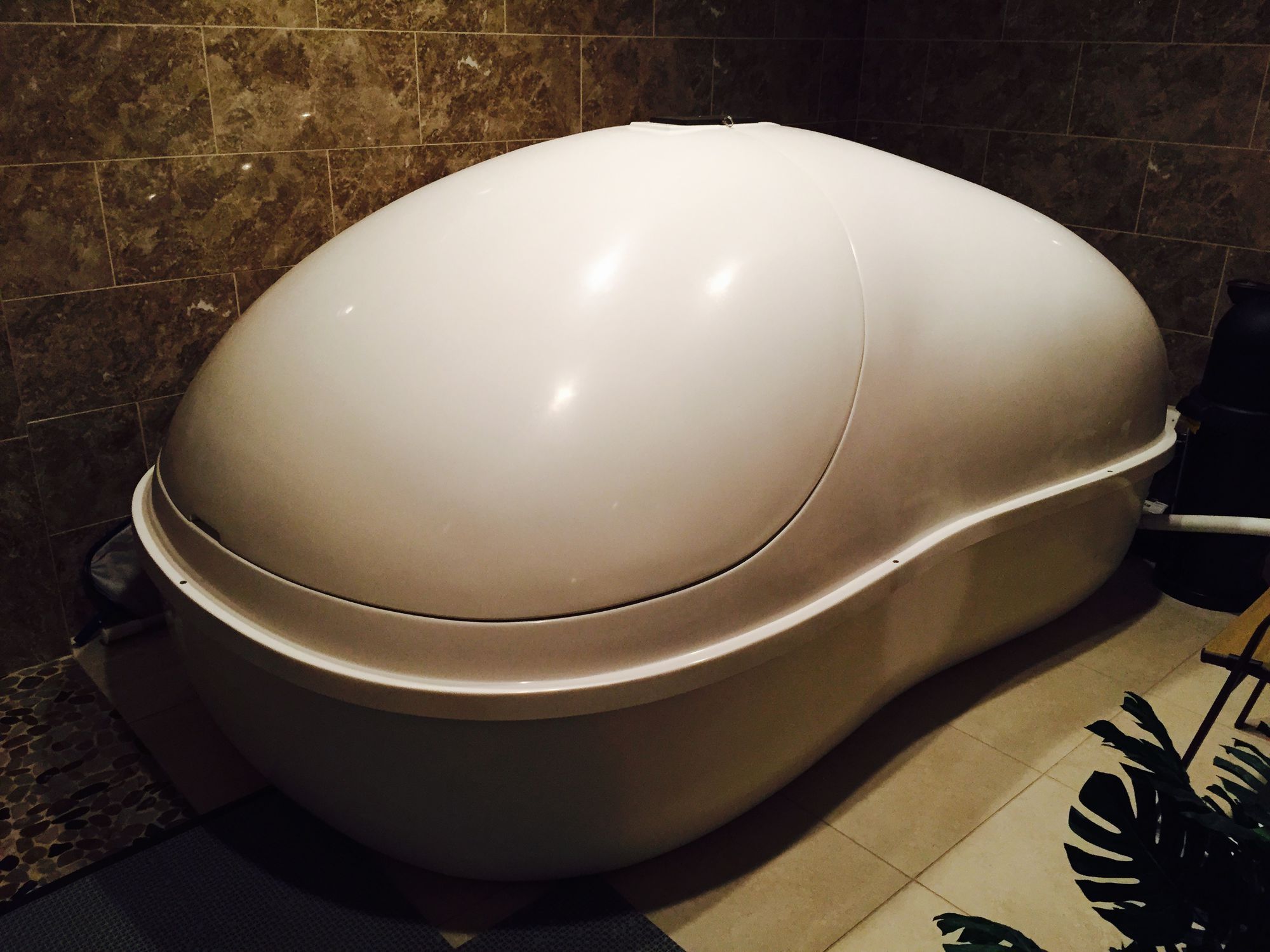 Isolation tank with chromotherapy lamps - Residential - Royal Spa ...