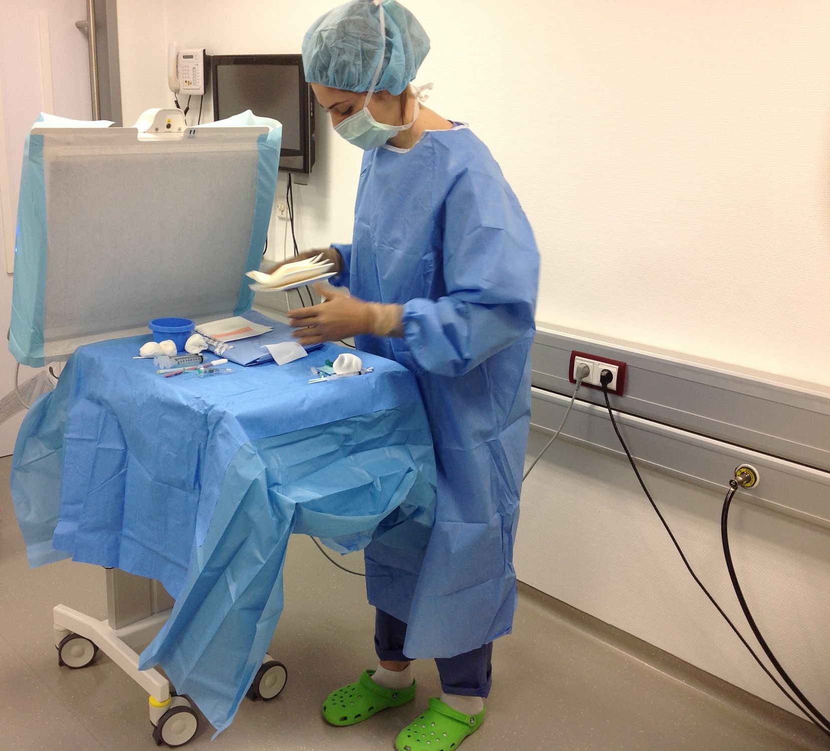 Intravitreal injection laminar air flow - TOUL Operio - Normeditec ...