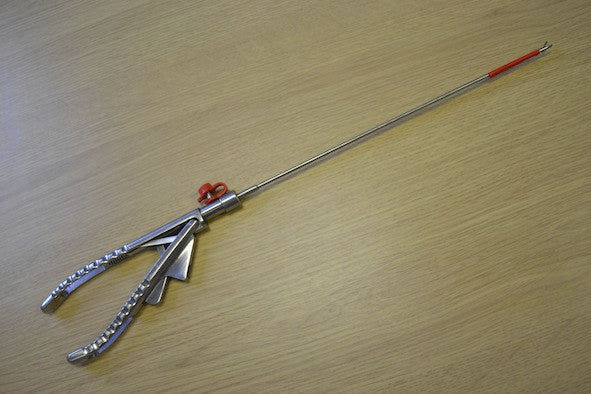 Laparoscopic needle holder - eoSurgical