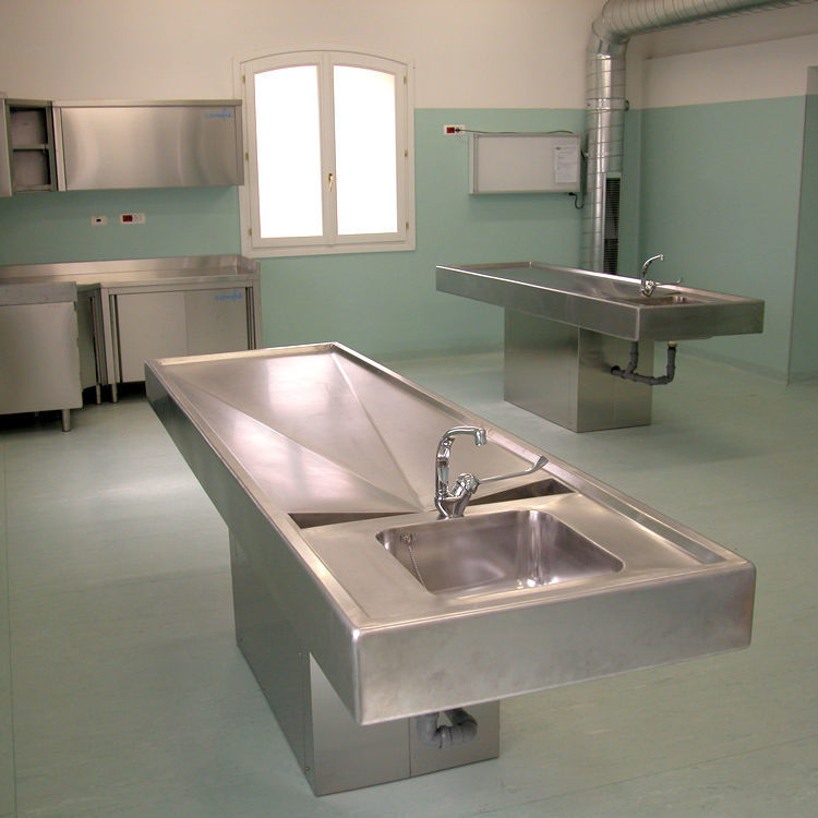 Turnkey laboratory room - comfit s.r.l