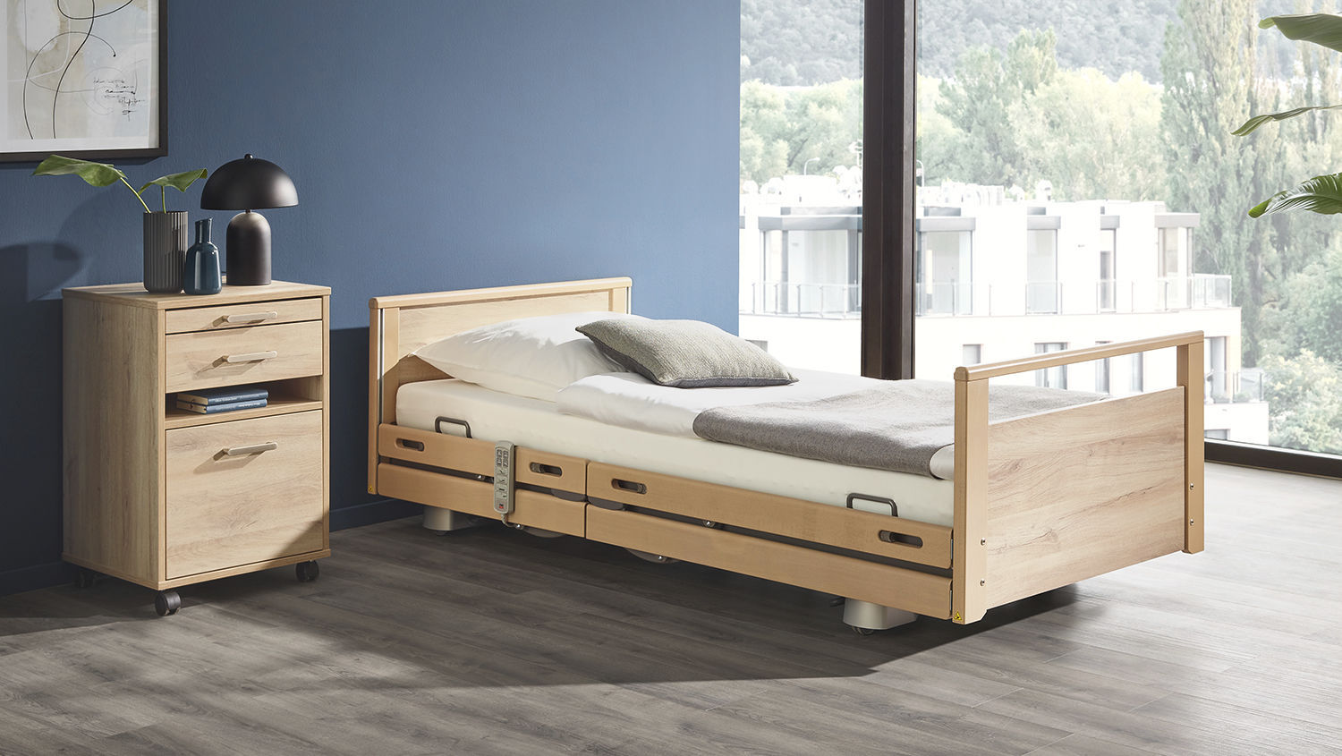 Home care bed - Pro - FMB Care - electric / height-adjustable / on casters