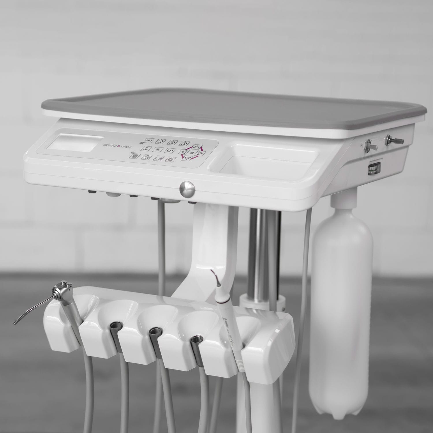 Dental delivery system on casters - INDEPENDENT CART for SURGERY ...