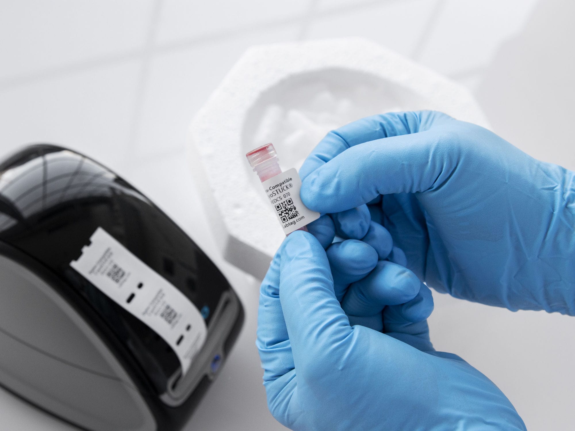 Cryogen tube label - DYMO CryoSTUCK® - GA International - for ...