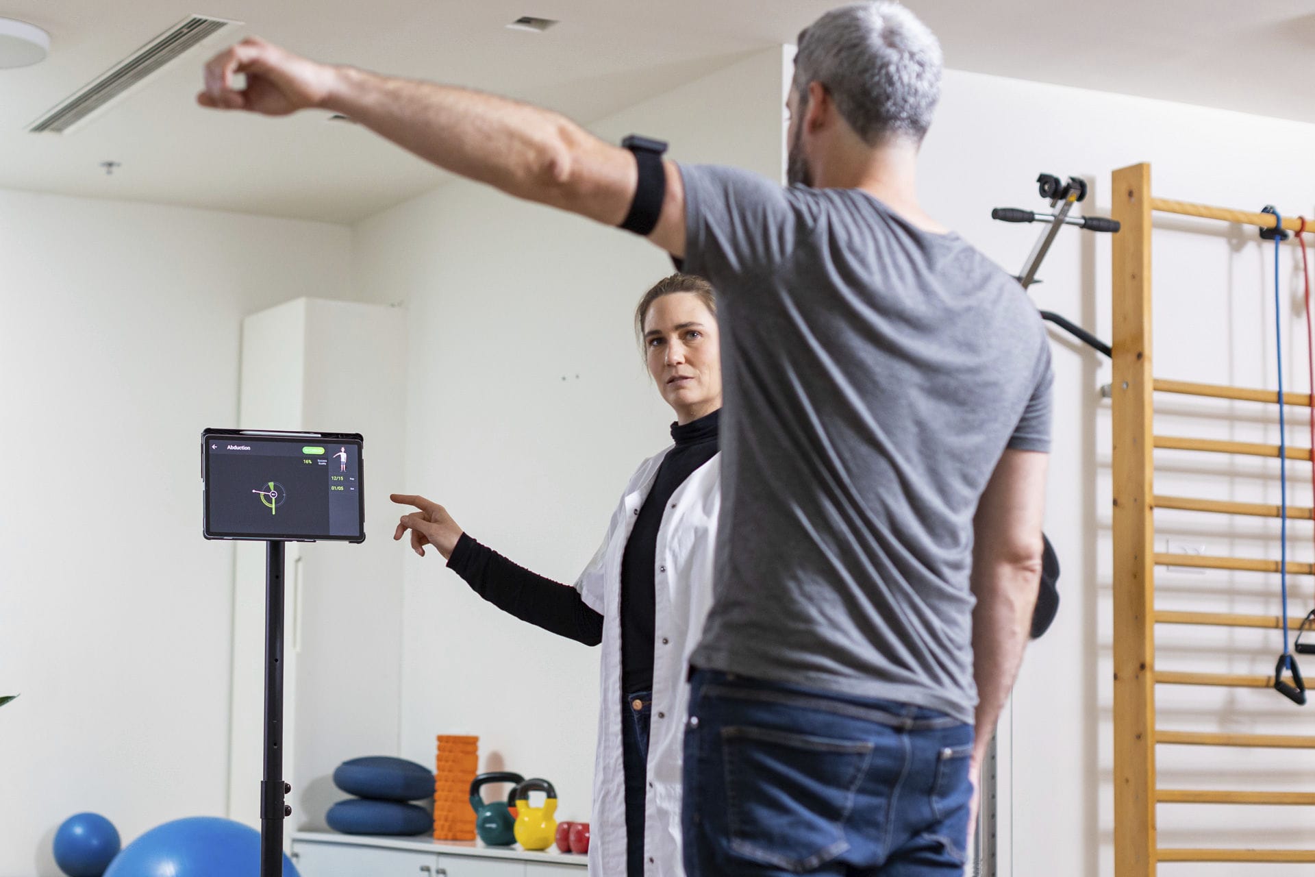 Limb mobility evaluation system - Motion 2.0 - bo&bo - accelerometric ...