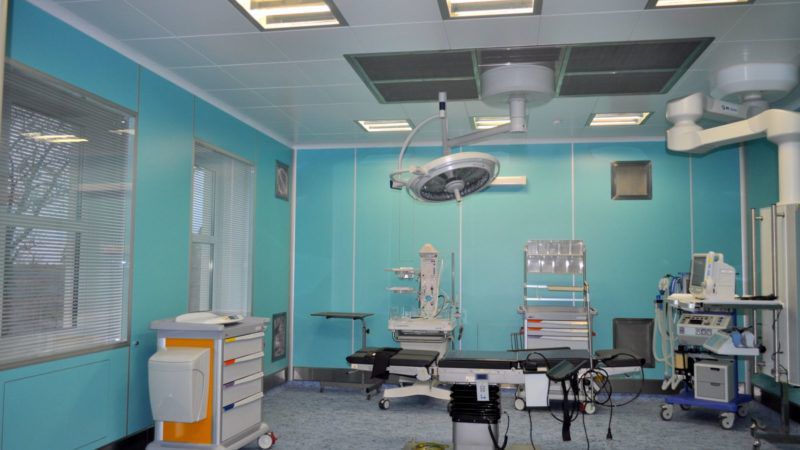 Cleanroom wall structure - "PROFI" - LeoCon Group - for healthcare ...