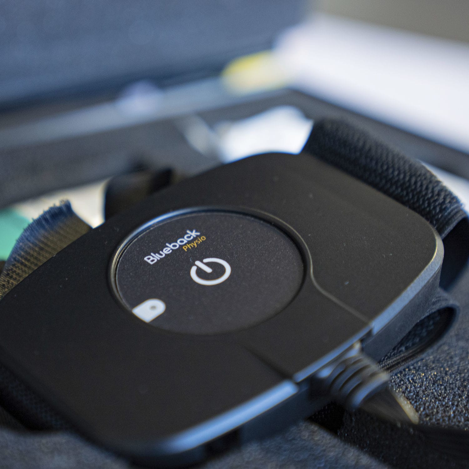 Portable EMG monitoring system - Blueback Physio - PRO - Blueback ...