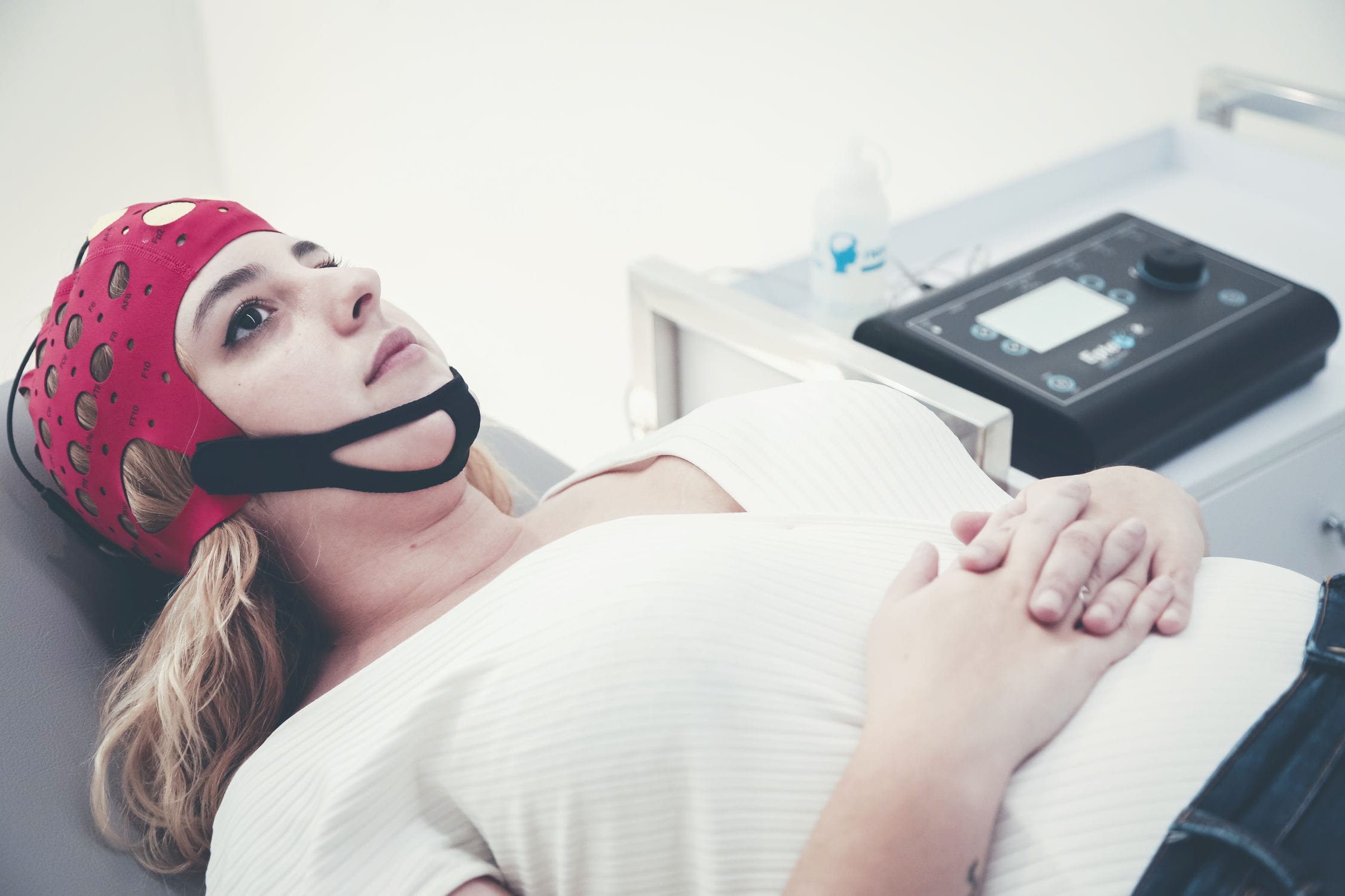 TDCS transcranial electrical stimulator - EPTE Bipolar tDCS - Ionclinics