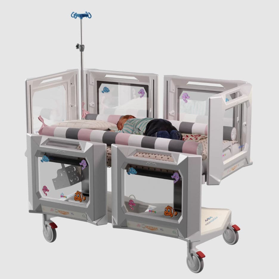 Baby hospital cot - MT-304 - Metahospitalar - on casters / with IV pole