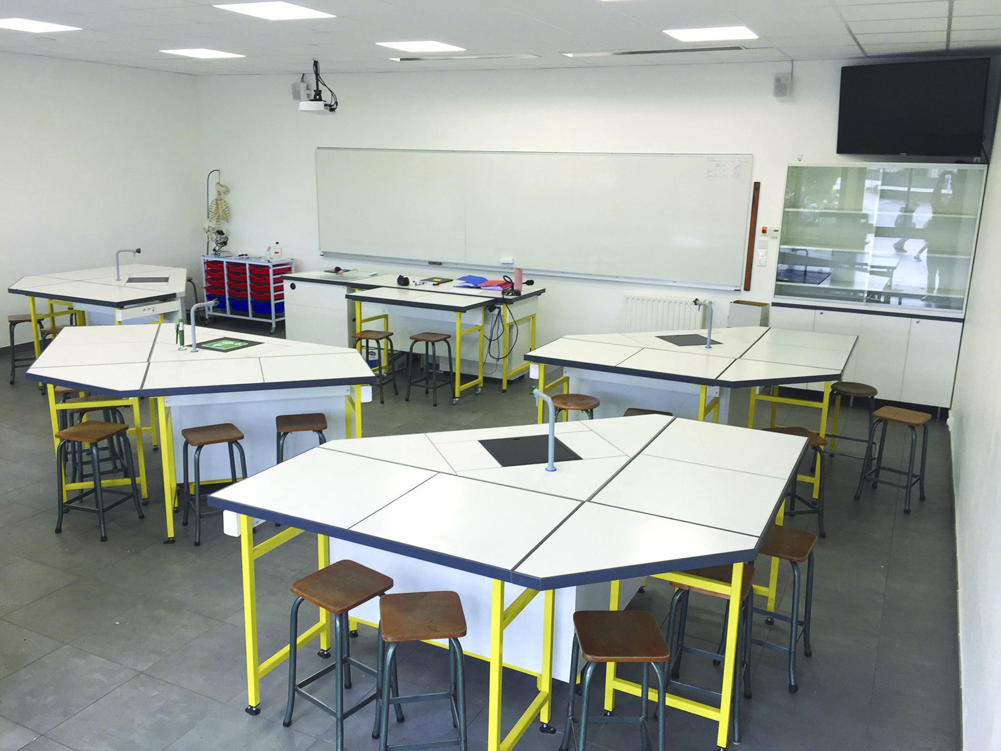 Modular laboratory bench - 790382 - JEULIN - corner