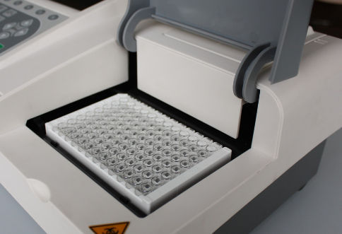 Absorbance microplate reader - AMP Platos R II - AMEDA Labordiagnostik ...
