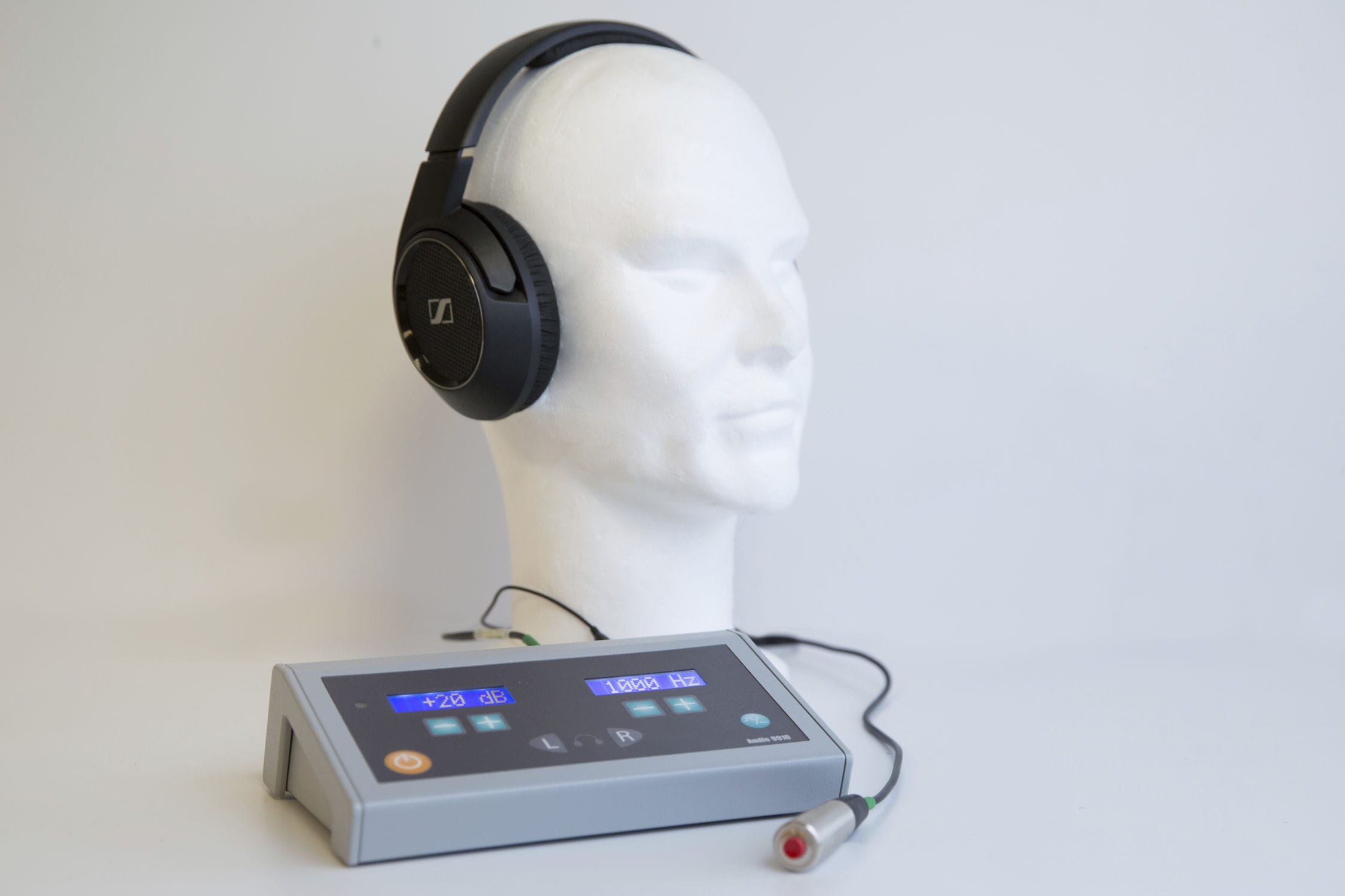 Screening audiometer - 9910 - Electronica Technologies - for adult ...