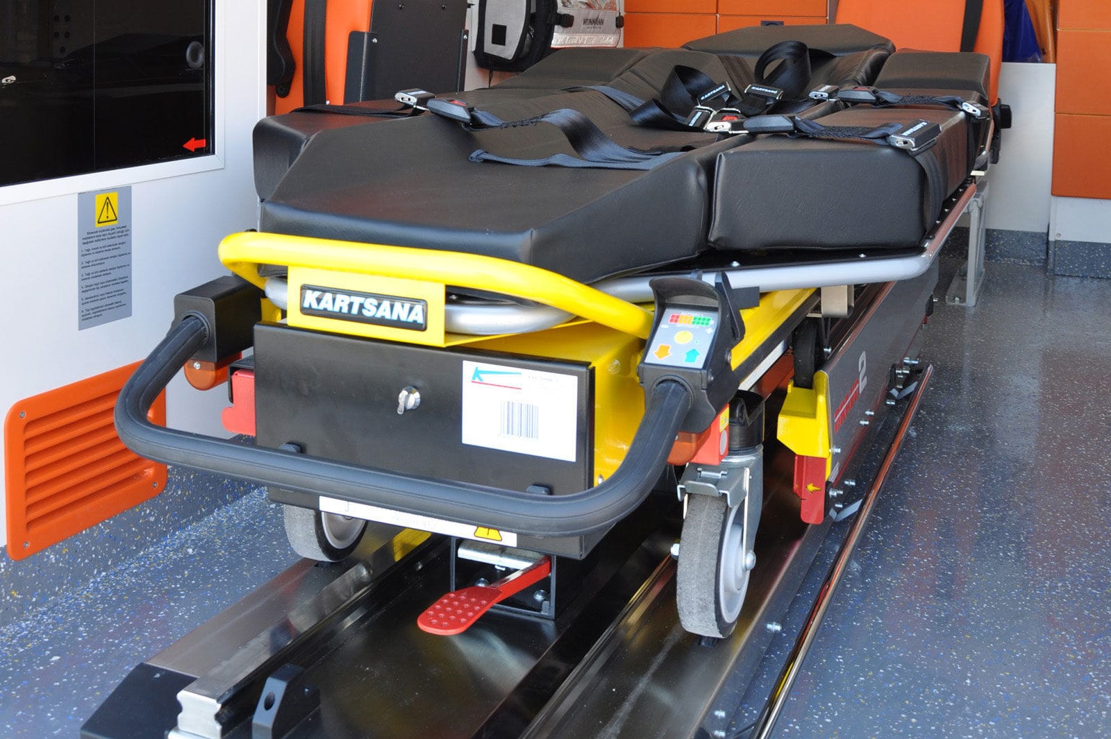 Intensive care ambulance - EMS Mobil Sistemler - box / type C / 4-stretcher