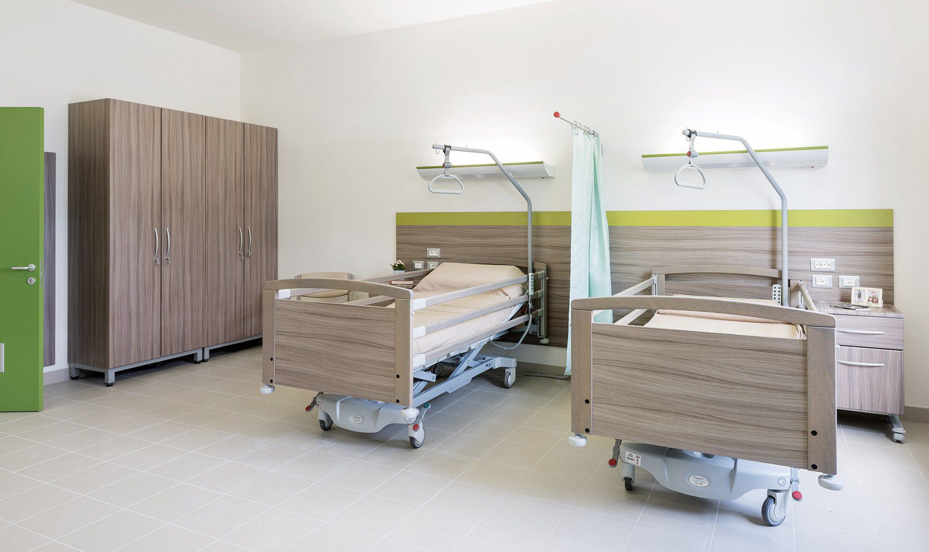 Patient room furniture - CHORUS - Favero Health Projects