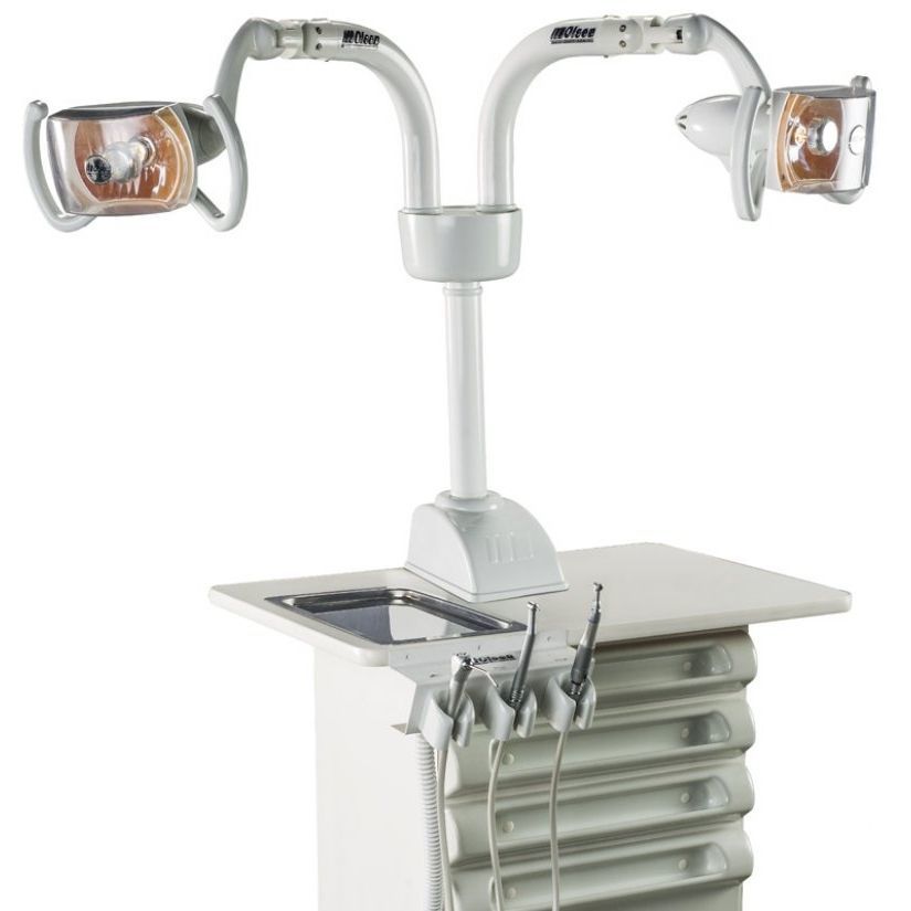 Table-mounted surgical light - Olsen Industry - halogen / 2-arm