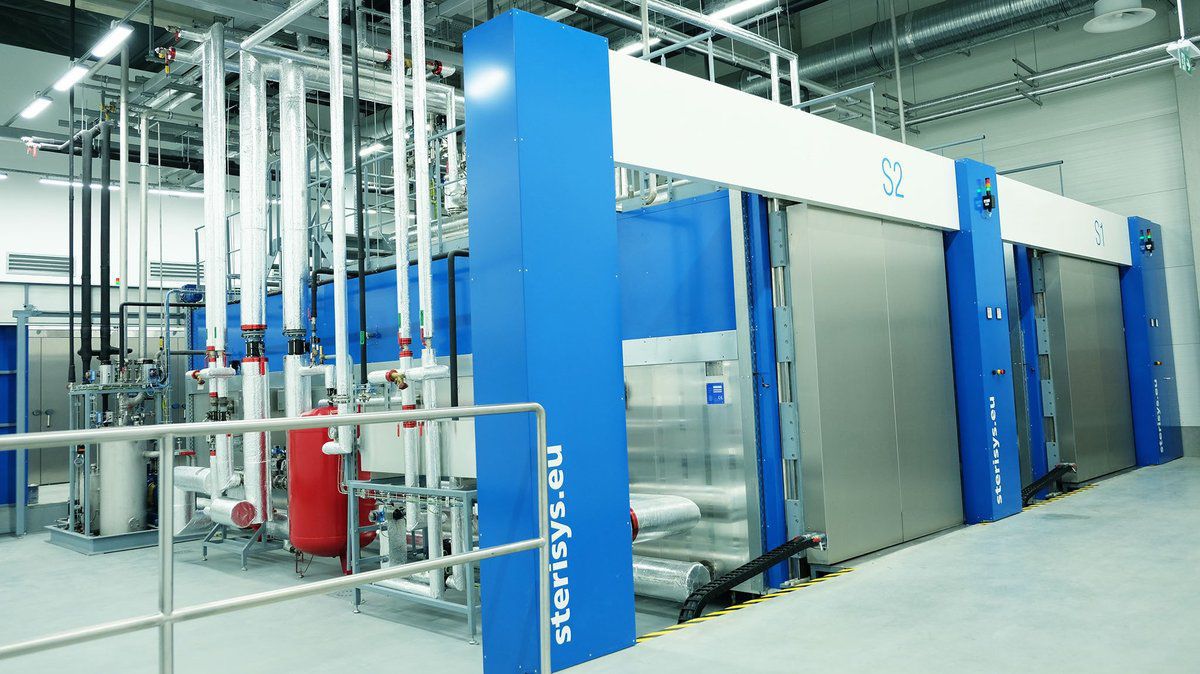 Medical sterilizer for the pharmaceutical industry - Sterisys ...
