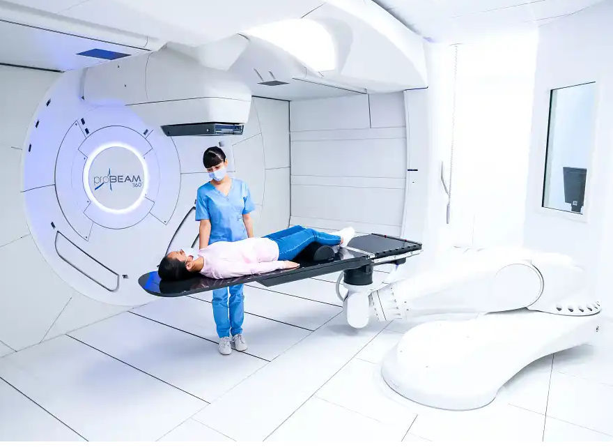 Proton therapy cyclotron with robotized positioning table - ProBeam 360 ...