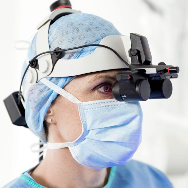 Medical surgical visualisation headset - MyVeo - Leica Microsystems
