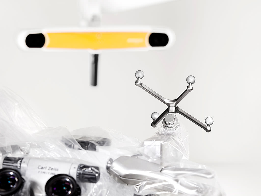 Surgery software - Brainlab - for operating microscopes / hospital ...