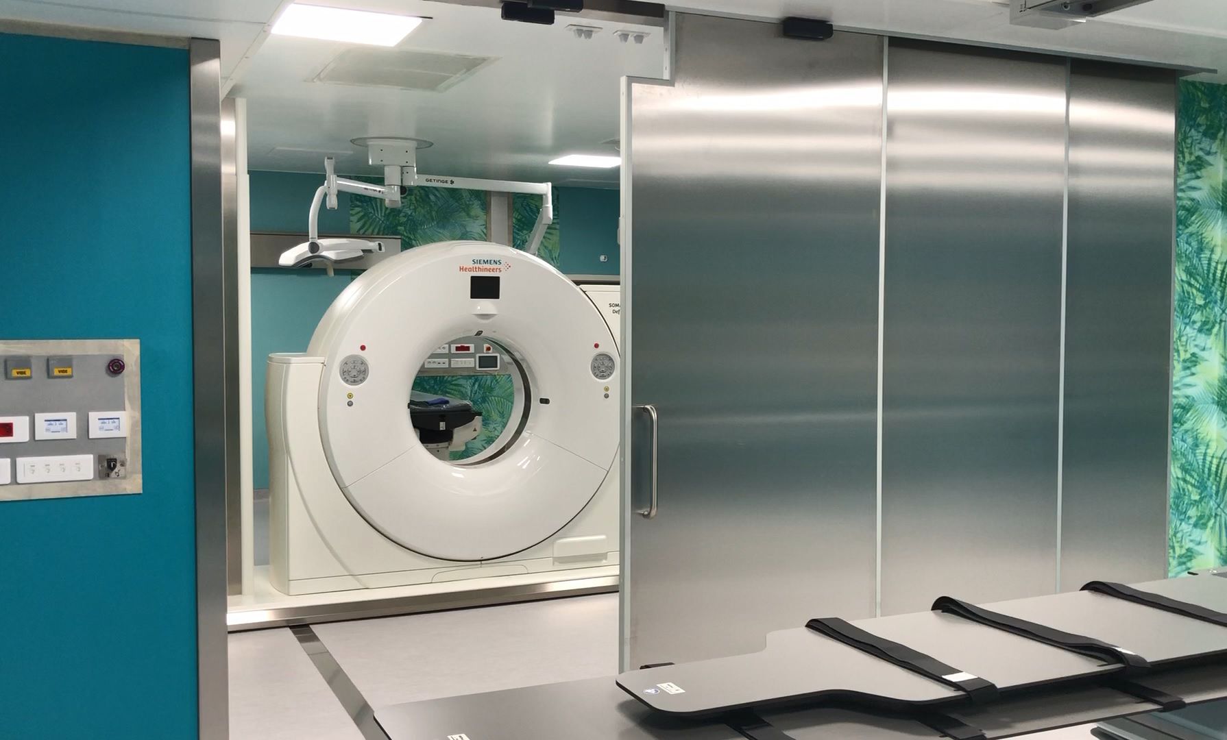 Hermetic door - ASSA ABLOY Entrance Systems Italy Srl - hospital ...