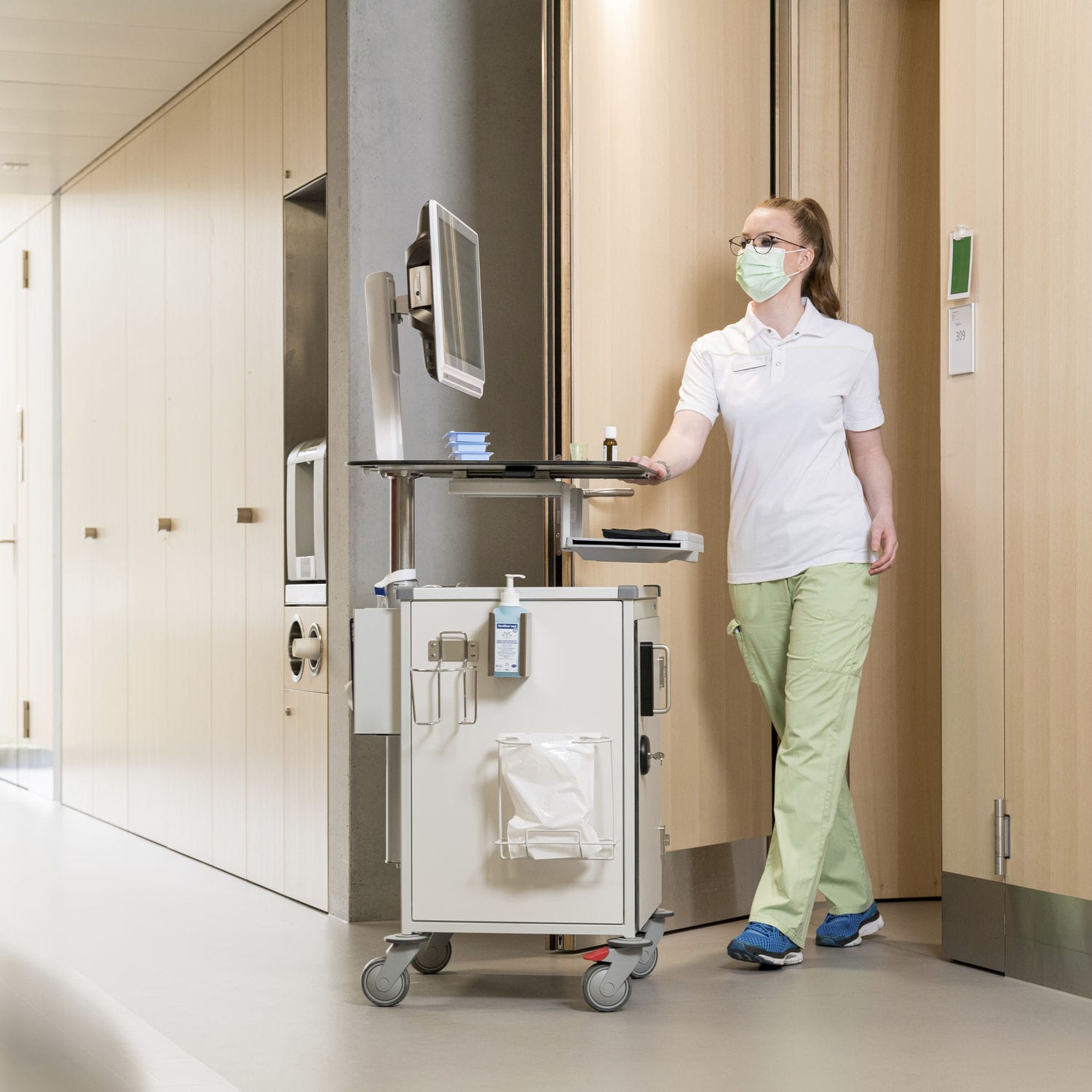 AMD medical PC - Venus-223/243 - Onyx Healthcare Inc - for computer ...