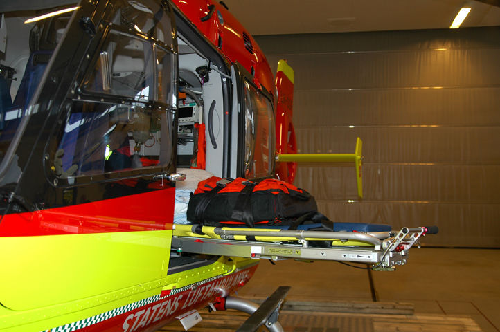 Helicopter air ambulance - HEMS Cabin Interior H135 - Aerolite AG ...