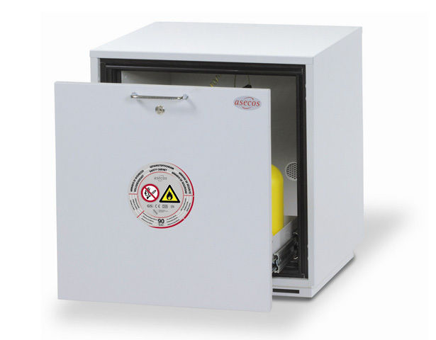 Security cabinet - LABORIAL SOLUÇÕES PARA LABORATÓRIO, S.A. - laboratory