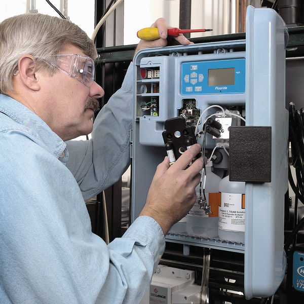 Fluoride analyzer - CA610 - HACH LANGE Europe - control / temperature / pH