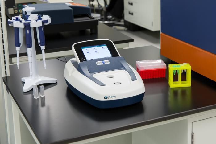 Microvolume micro-spectrophotometer - SpectraMax® QuickDrop ...