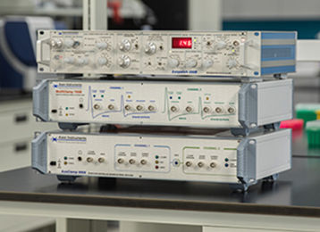 Single-channel patch-clamp amplifier - Axopatch 200B - Molecular ...