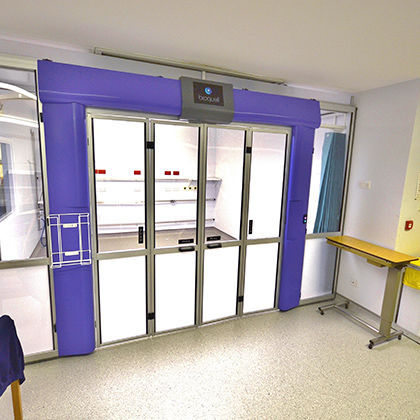 Clean room isolator - Bioquell POD - Bioquell - class III / floor ...