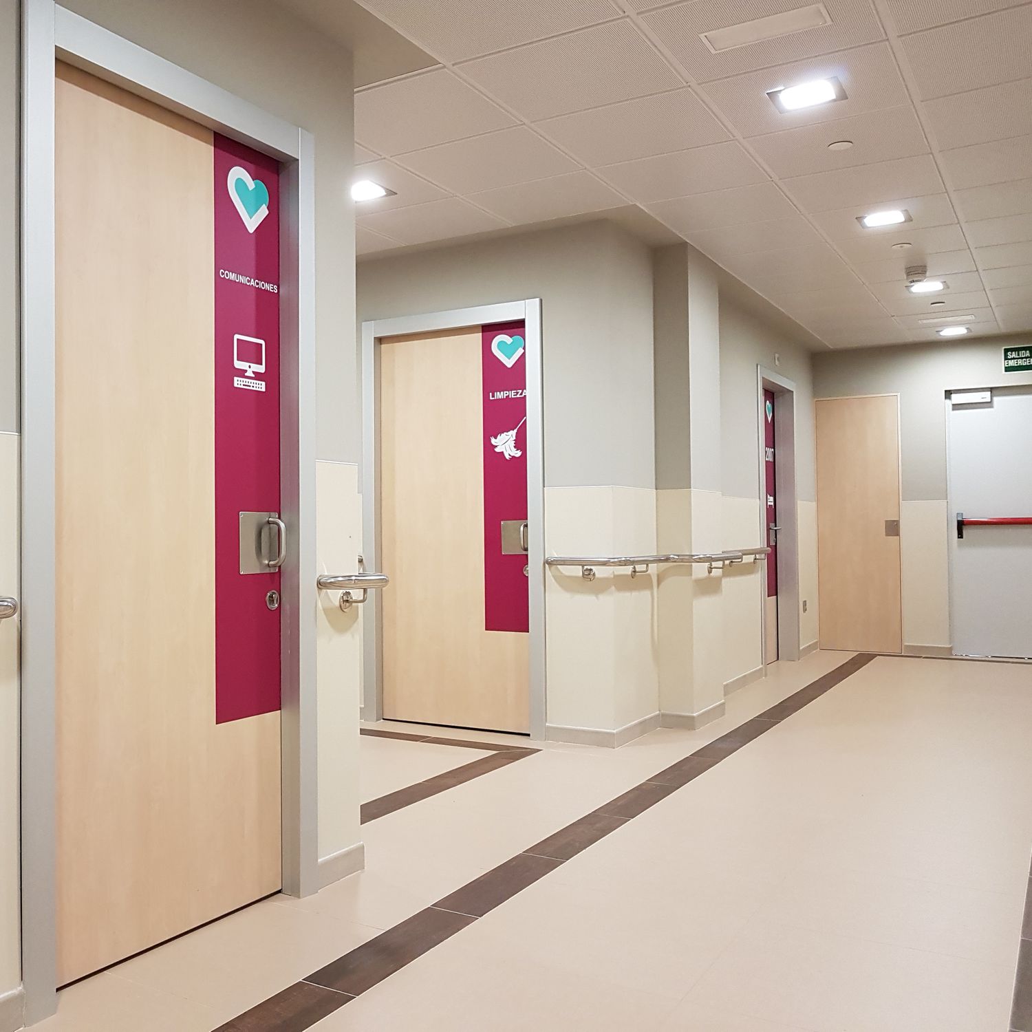 Healthcare facility door - SOLECO DOORS - sliding / stainless steel