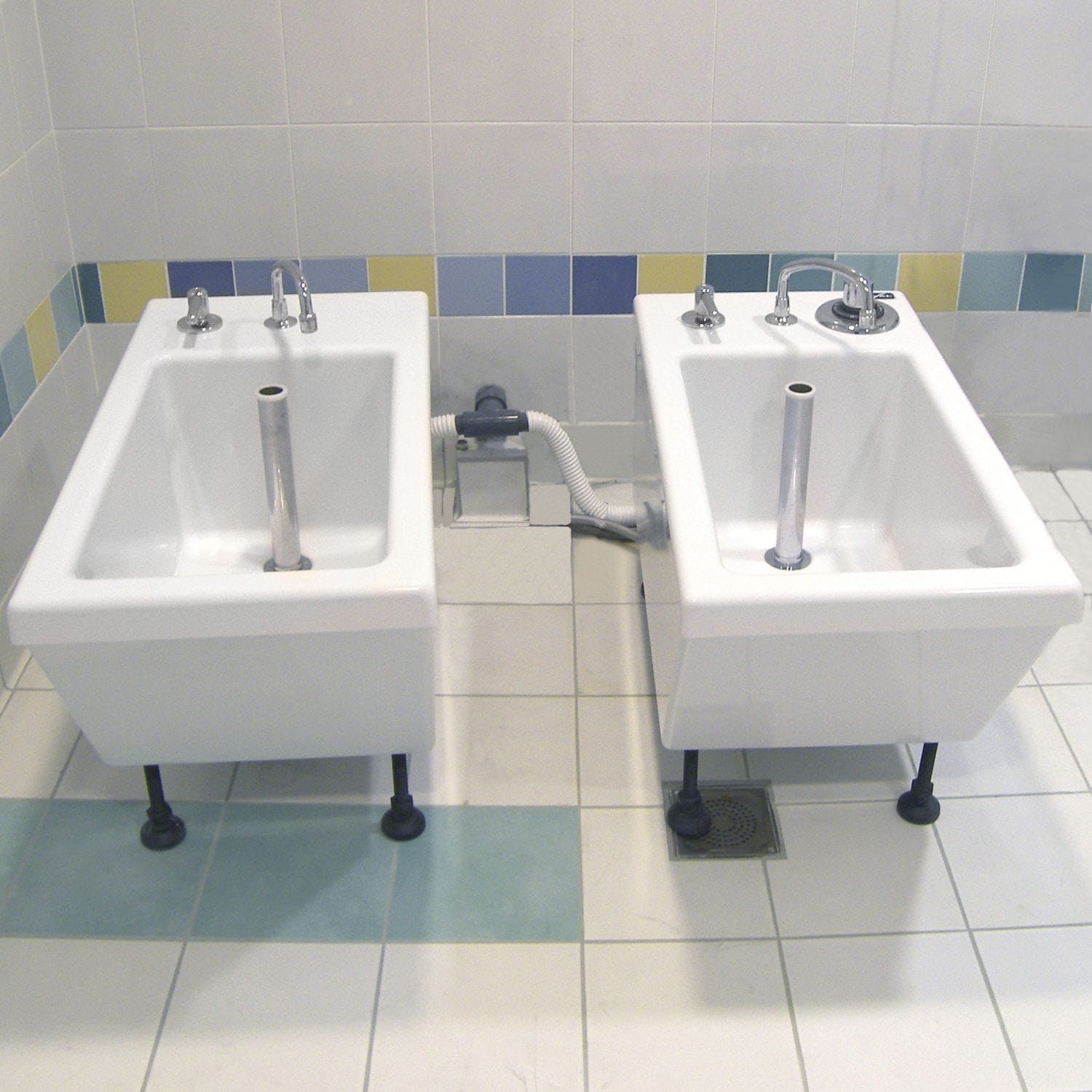 Lower limbs hydromassage bathtub - BDM INF - FRANCE REVAL