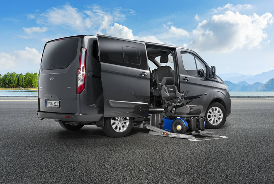 Minivan wheelchair accessible vehicle - Tourneo Custom - PARAVAN ...