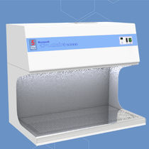 Laboratory workstation with ventilation, Ventilated laboratory ...