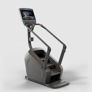 Stair climbing machine - Performance - Matrix Fitness