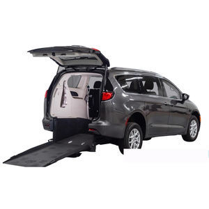 Minivan wheelchair accessible vehicle - 28790 - Freedom Motors USA ...