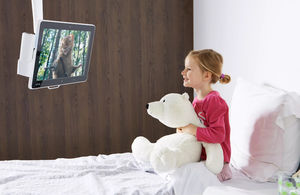 Touch screen patient infotainment terminal - MUIP‑2213 - Barco - fanless