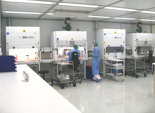 Pharmaceutical laboratory clean room - CleanSteriCell® 3000.4.319 ...