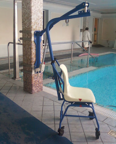 Battery-operated patient lift - F130 - DiGi Project - wall-mounted ...