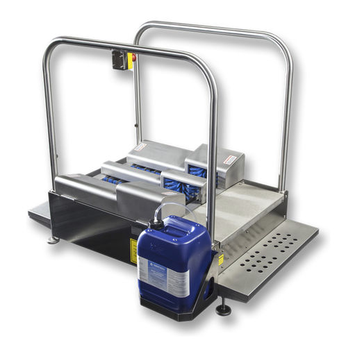Boot cleaning station - MBW 3000 - Meritech - compact
