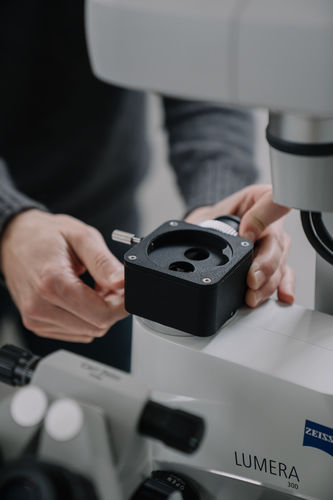 Operating microscope beam splitter - Custom Surgical