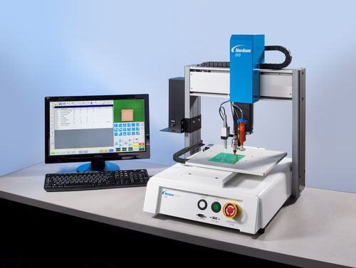 Automated dispensing system with computer - E2V - Nordson Efd