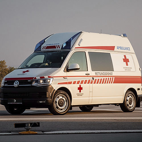 Rescue ambulance - Volkswagen Transporter T6 - Dlouhy - van