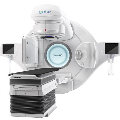 Stereotactic radiation therapy linear particle accelerator - Versa HD ...