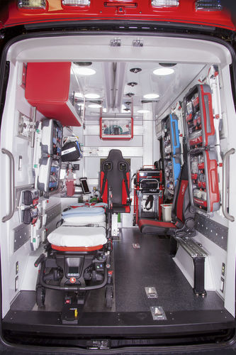 Modular ambulance - iNTRAXX - Ferno Canada Inc. - with oxygen therapy