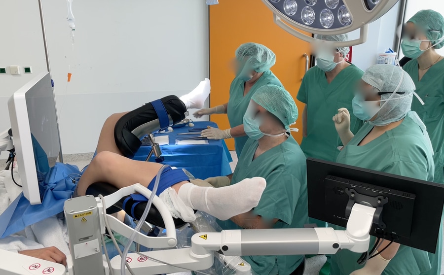 digital colposcope for Operation - CO2 Laser Operation and Conisation ...