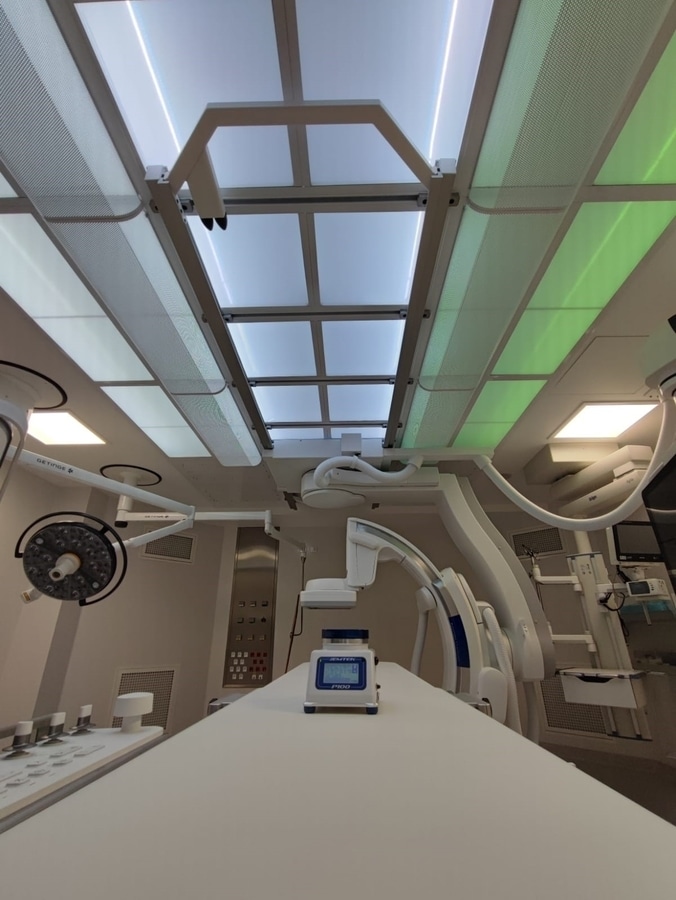 Hybrid Laminar Air Flow ceiling - 91240 Saint-Michel-sur-Orge, France ...