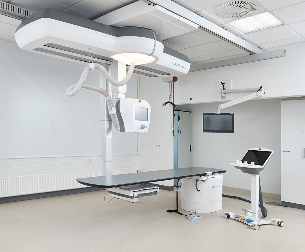 X線撮影装置 - Adora DRFi - NRT X-Ray - デジタル / 多目的X線撮影用 / 天井吊り下げ型ブッキ－