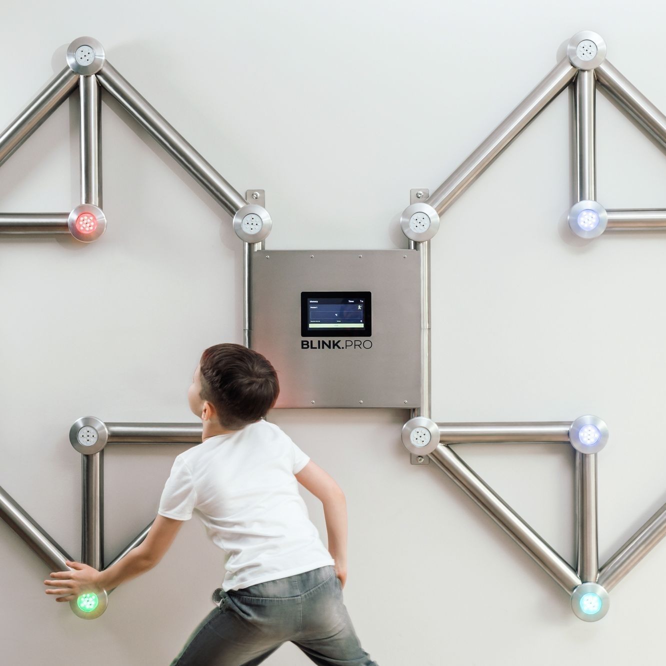 視覚-運動協応分析装置 - Diamonds Silver - Blink.Pro - 四肢の動き / 周辺視野 / 電子